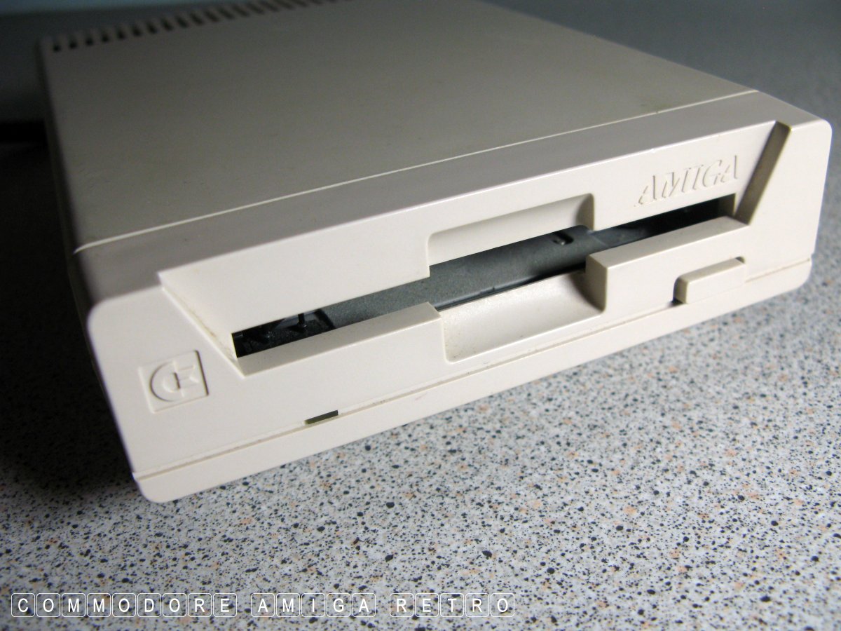 scuzzblogdfebruary22_0602 Amiga 1011 - External Floppy Disk.